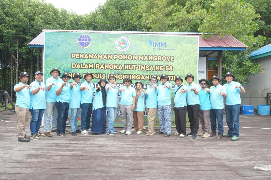 Sinergi Jaga Pesisir Bontang, DPC INSA Bontang dan Samarinda Tanam Mangrove 2000 Pohon ...